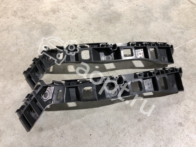 Направляющая заднего бампера левая Volkswagen Scirocco R-Line ...