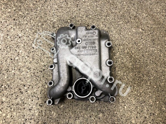 Крышка маслоотделителя VAG V6 3.2 AUK, BKH, BYU, BPK Audi A4 B7, A6 C6 ...
